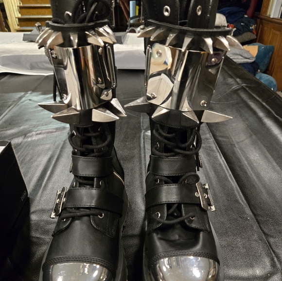 Demonia | Shoes | Demonia Gravedigger Combat Boots | Poshmark